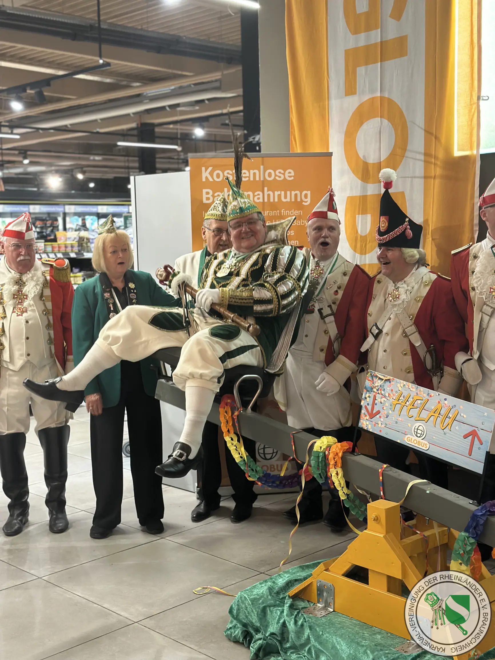9tes Prinzenwiegen in der GLOBUS Markthalle - Karneval-Vereinigung der ...